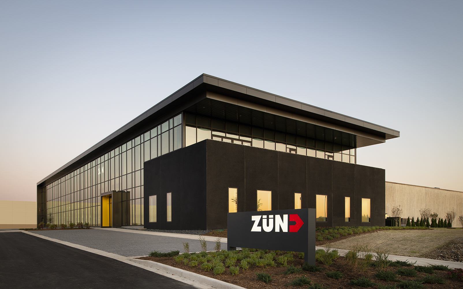 ZUND NORTH AMERICAN HEADQUARTERS - Hunzinger Construction Co.
