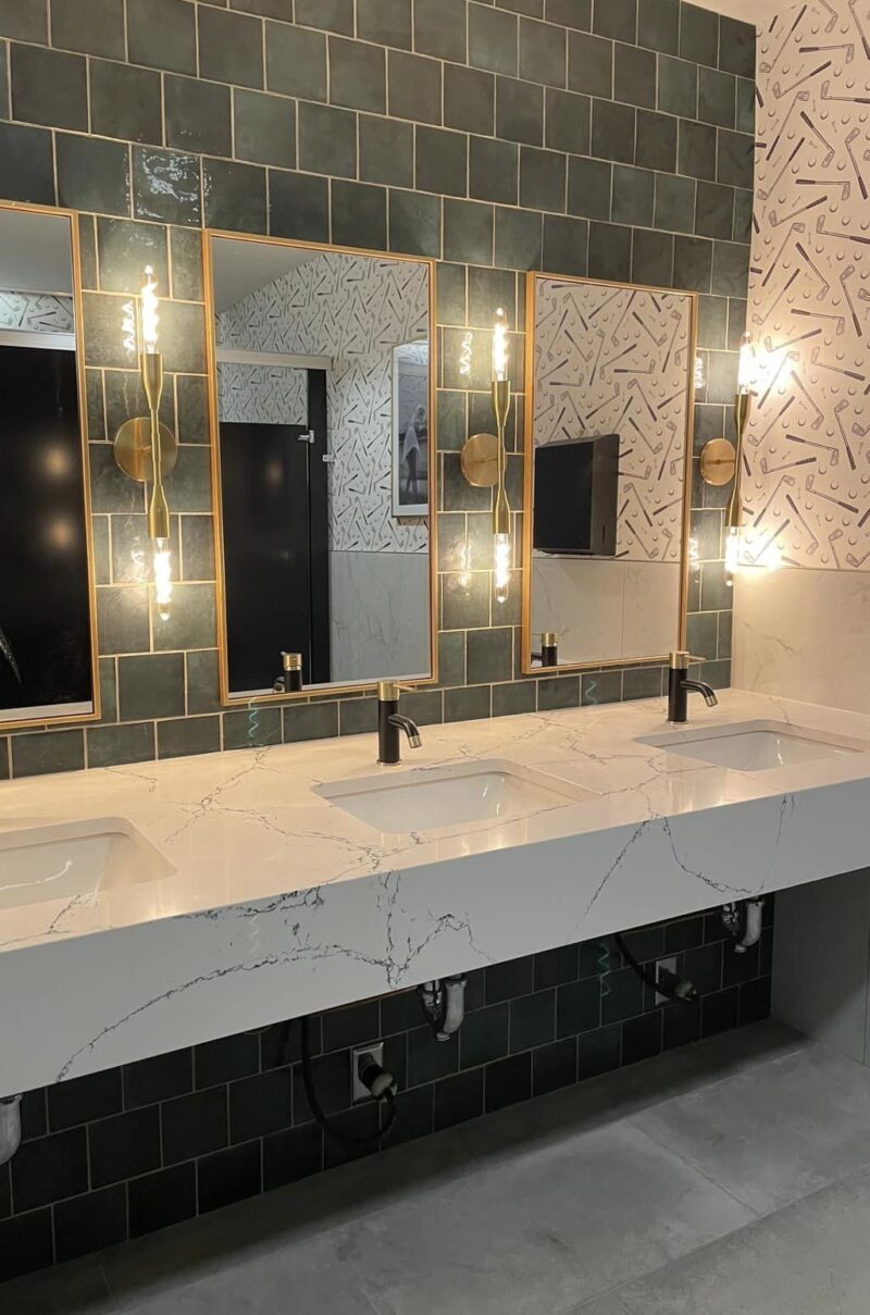 X-GOLF AT AMERICAN FAMILY FIELD - Hunzinger Construction Co.