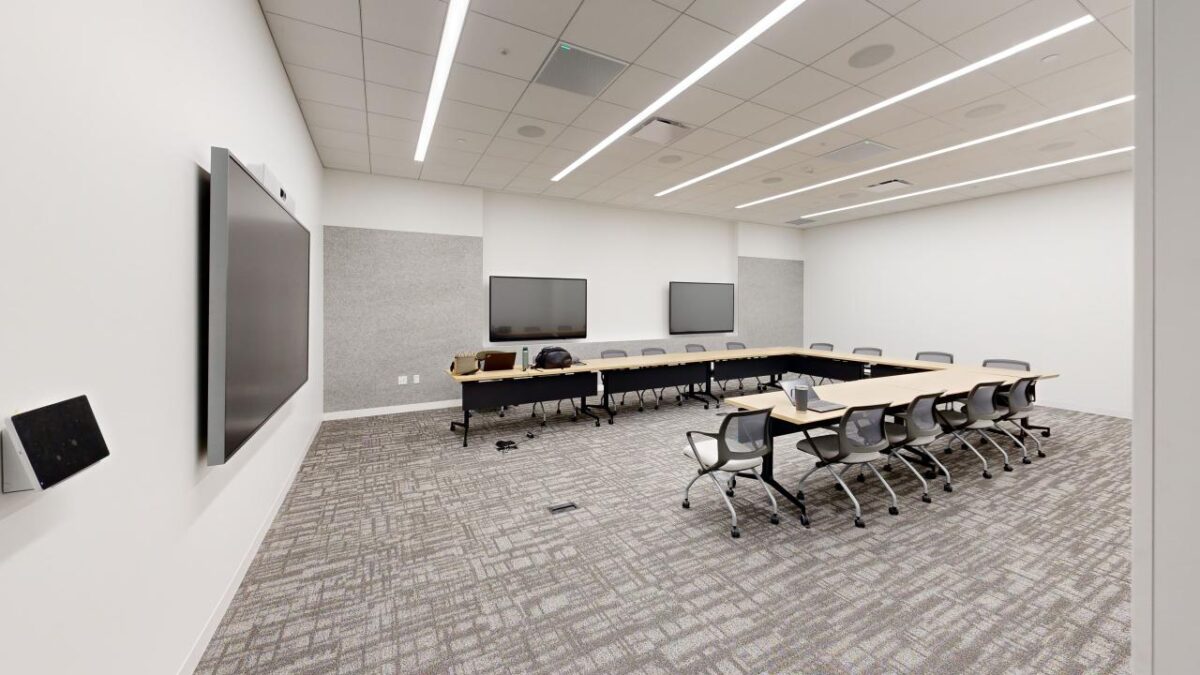GE HEALTHCARE CAMPUS - Hunzinger Construction Co.